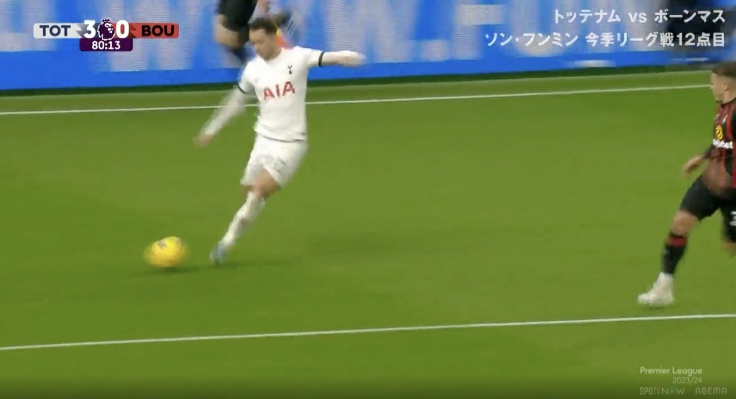 【写真・画像】「中、一切見てません！」「速すぎるな…」 相手DF陣を崩壊させた超高速“ノールック”クロスが炸裂した瞬間 美しすぎるパスワーク→相手GKの股の間を通す完璧ゴール 1枚目 ...