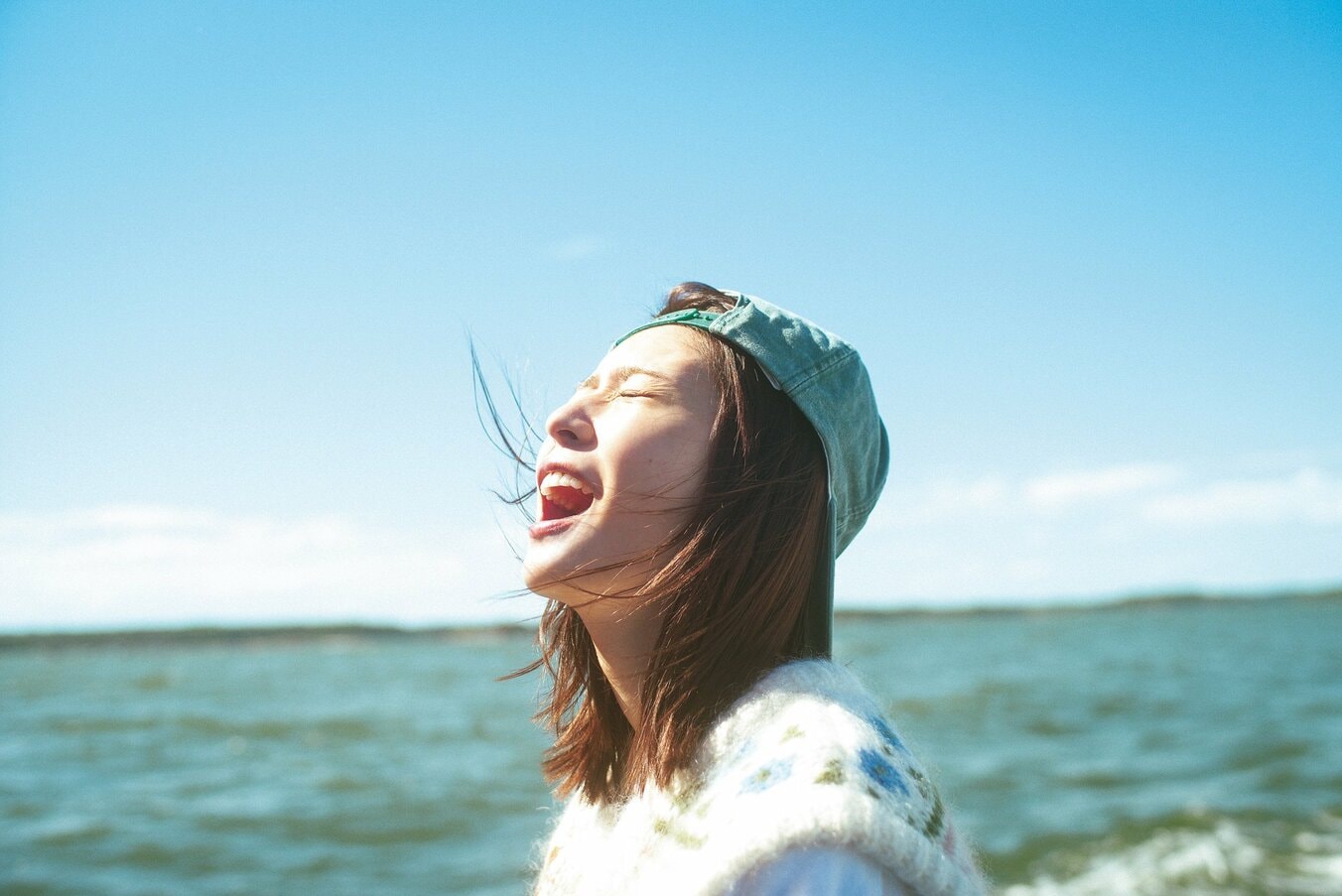 【写真・画像】長濱ねる、8年ぶり＆2nd写真集が発売決定 無垢さも色香も携えた“25歳”の魅力 3枚目 | グラビア | ABEMA TIMES | アベマタイムズ