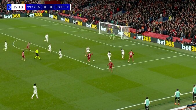 【写真・画像】疑惑のジャッジに「PKだろ！」VAR介入で一転、まさかの“ハンド取り消し”にファン怒り「こんな判定あるん？」「主審の説明は欲しい」 5枚目 | 海外サッカー | ABEMA ...