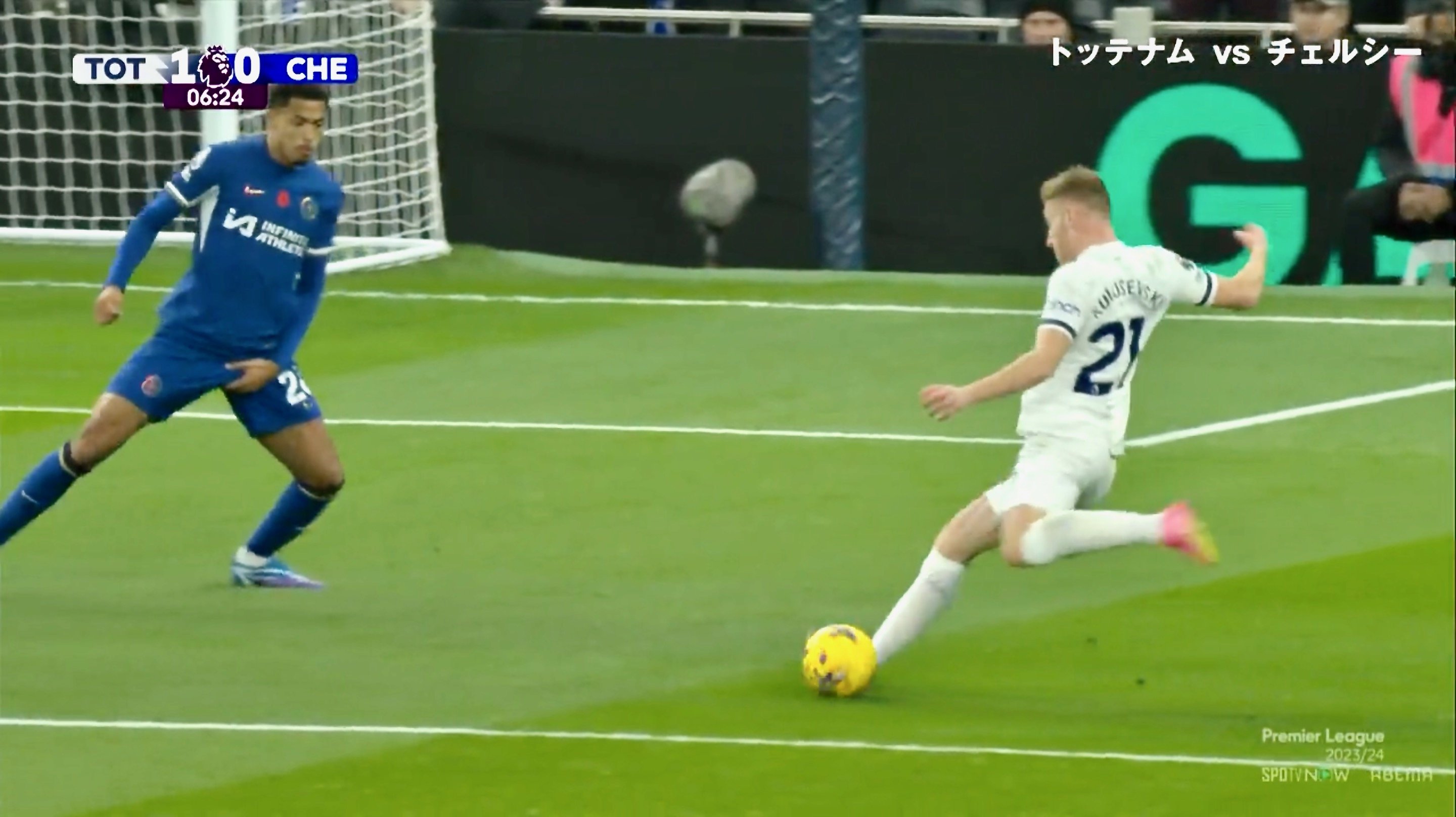 GK膝から崩れ落ちた“不運すぎる失点” 鋭いクロスがDFの背中に当たってゴール「これは可哀想」守護神に同情も | サッカー | ABEMA TIMES | アベマタイムズ