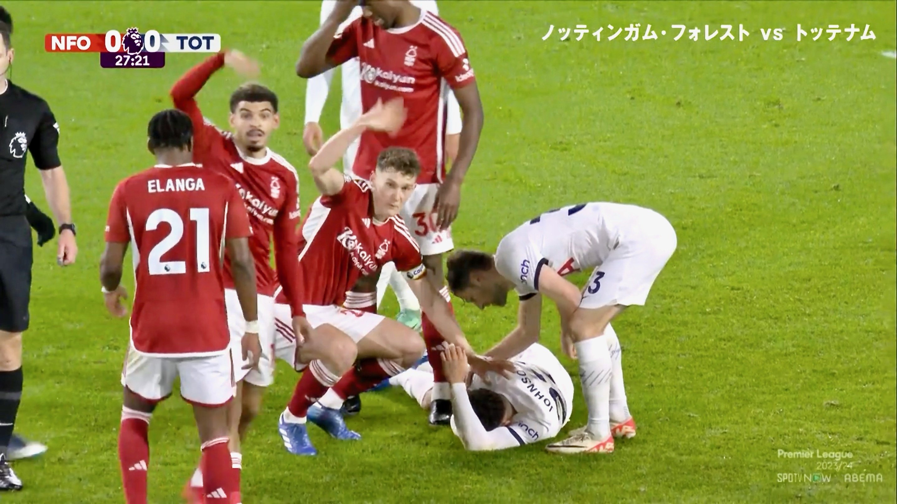 【写真・画像】顔面流血の競り合いに騒然…英プレミア・トッテナムのFWに衝撃アクシデント 古巣との対戦で負傷も自力で退場→“元エース”に敵地サポーターは異例の拍手でエール 1枚目 | サッカー ...