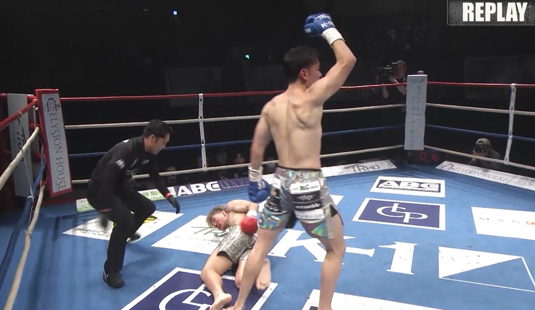 【写真・画像】「残り0秒」衝撃KO あり得ないほど“劇的”な幕切れに「会場が爆発している」驚きと称賛の声 2枚目 | 格闘技 | ABEMA TIMES | アベマタイムズ