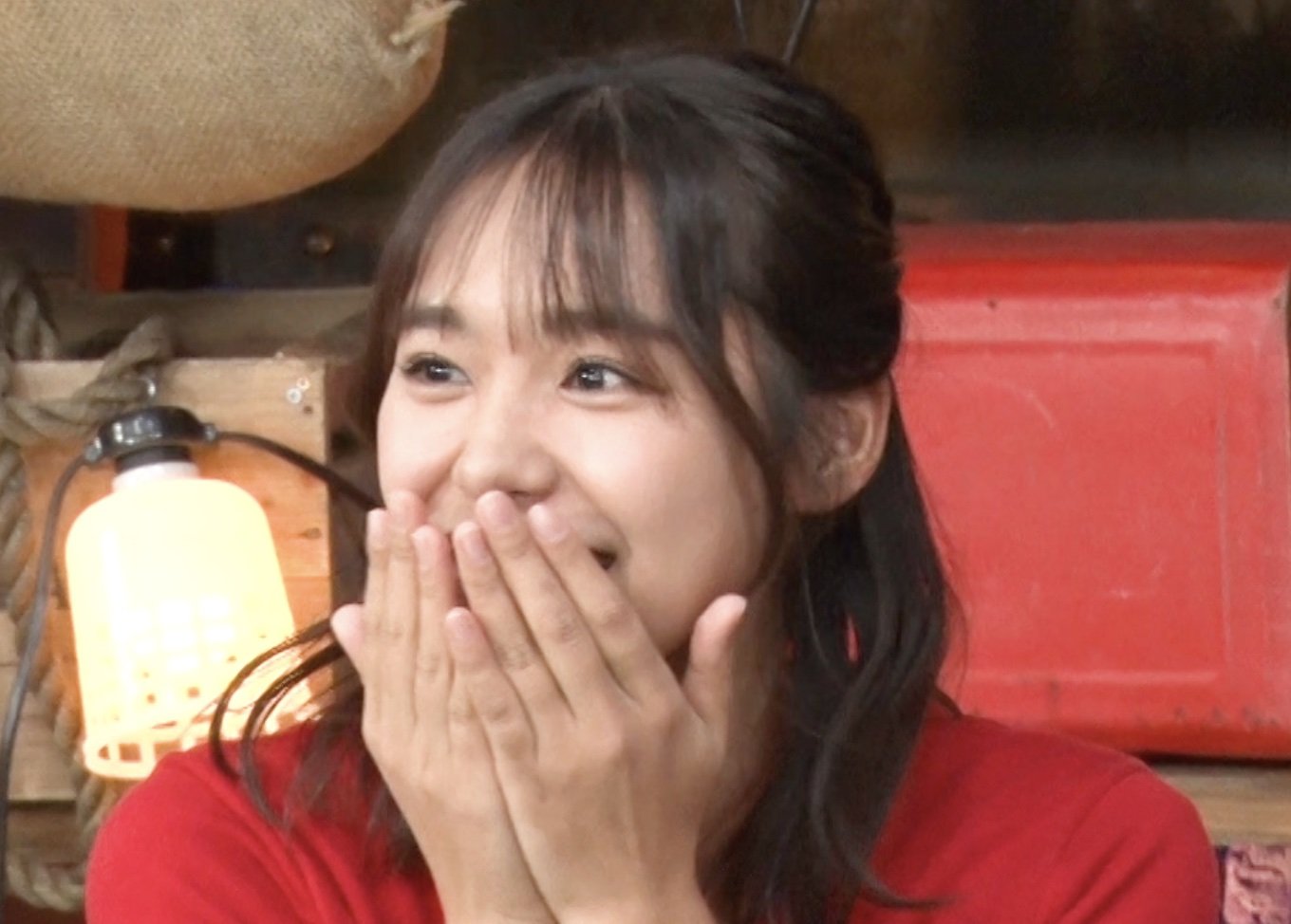 サッカー観戦中の姿が可愛すぎると話題に！26歳サポーターのビジュアルに香取慎吾ら驚き「可愛い〜」 | バラエティ | ABEMA TIMES | アベマタイムズ