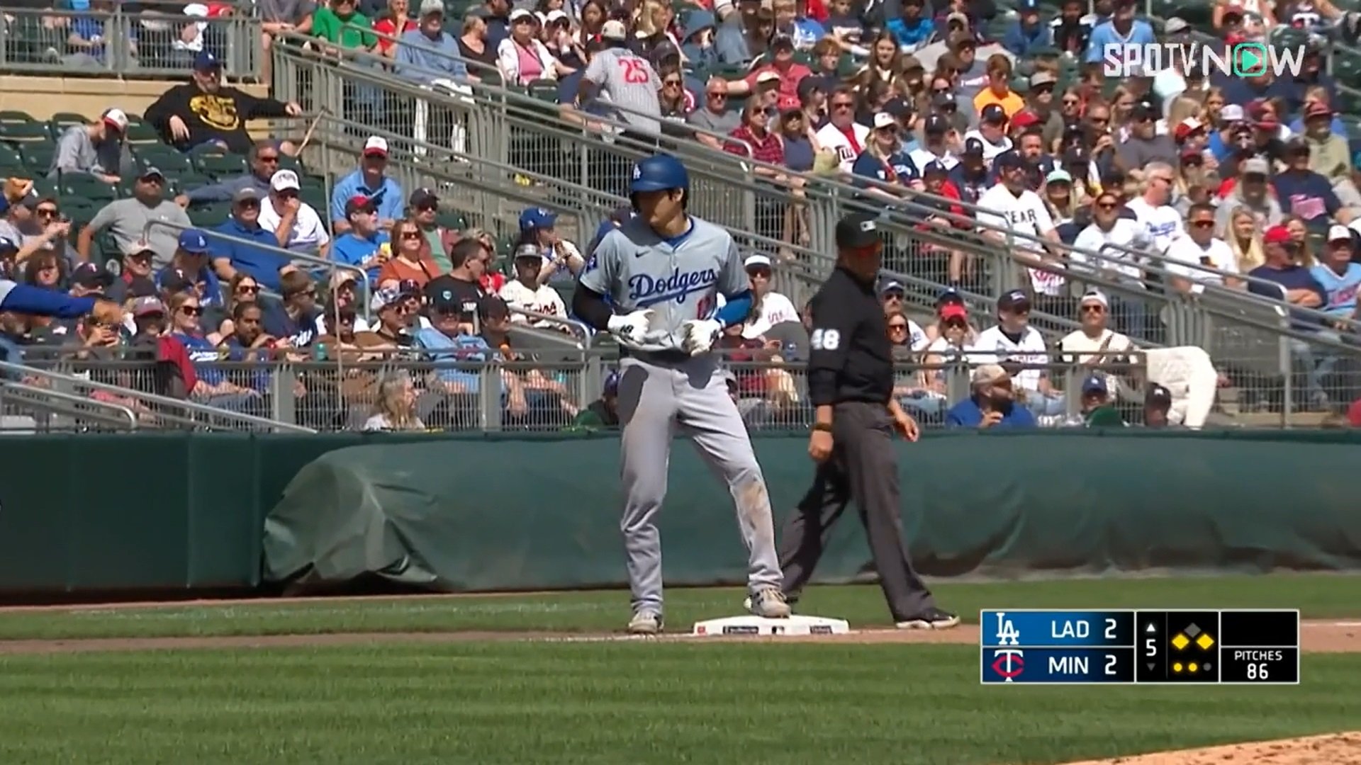 【写真・画像】えっ、何？大谷翔平の動きが急にカクカク 突如見せた“ロボット”風リアクション 1枚目 | MLB | ABEMA TIMES | アベマタイムズ