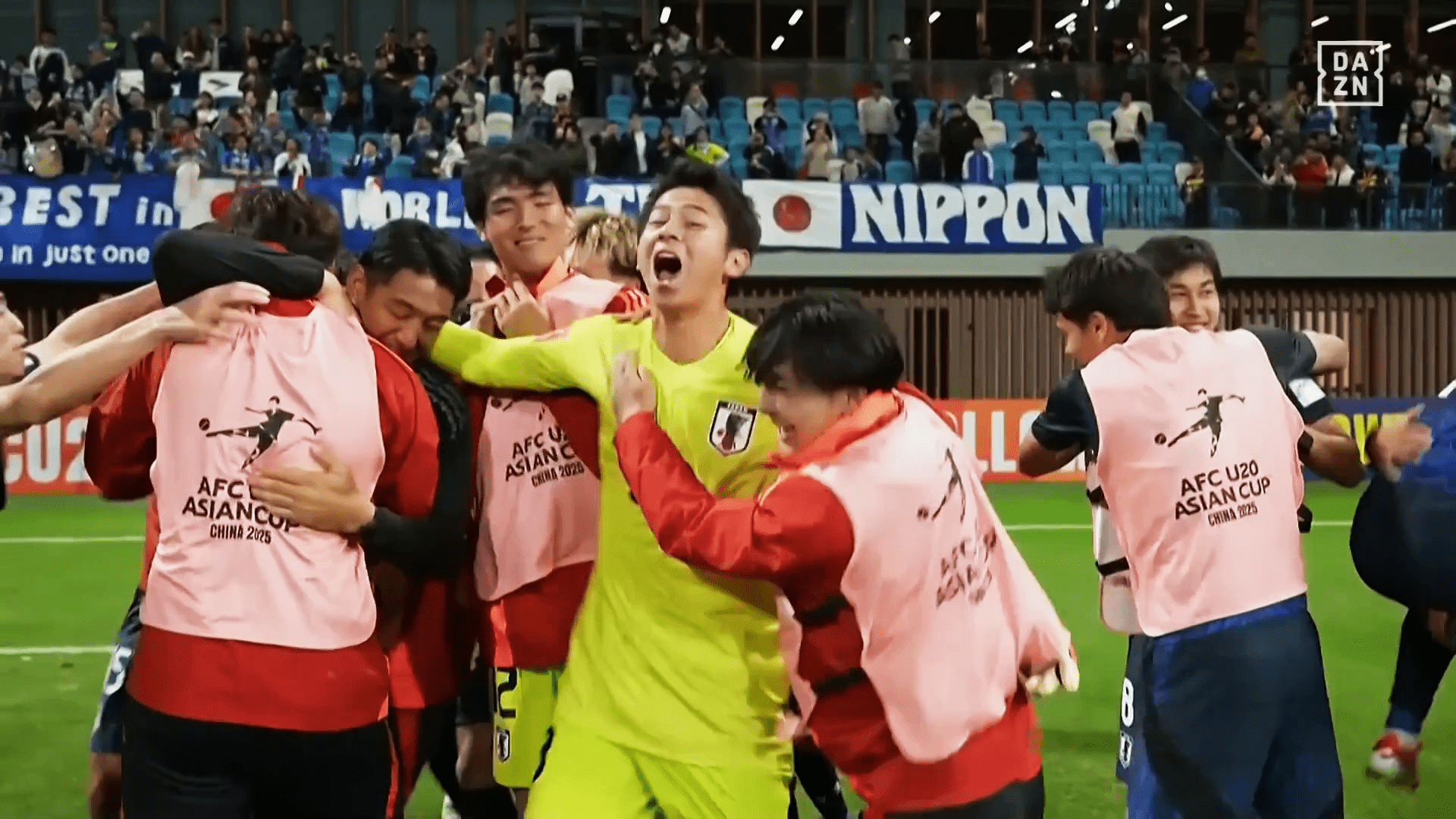 【写真・画像】劇的！「中東の笛に負けなかった！」U-20日本代表の“W杯出場決定”にファン歓喜「よく走った」「ヒリヒリする試合に勝てたのはデカい」「PK戦は練習してた感」 1枚目 | サッカー ...