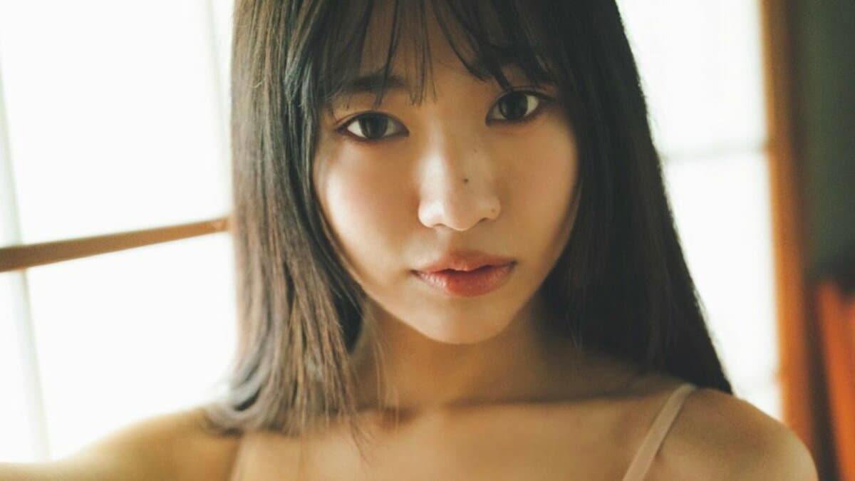 【写真・画像】Alcute！・中野愛音、“驚異のくびれ”際立つ幼なじみ風グラビア 『週プレ』初登場 1枚目 | グラビア | ABEMA TIMES | アベマタイムズ