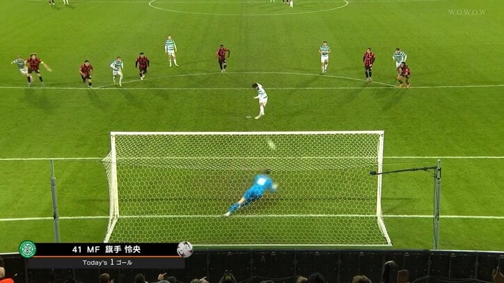 日本代表MF、大ブーイングのなか強烈PK弾を叩き込んでEL初得点！「一矢報いた！」GKの手を弾く弾丸シュート炸裂の瞬間 | 海外サッカー | ABEMA TIMES | アベマタイムズ