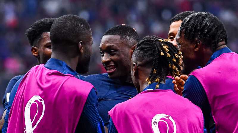 “W杯史上3位ゴール”のコロ・ムアニ、「ぜんぜん実感ない」 | Qoly | FIFA ワールドカップ 2022 完全ガイド by ABEMA