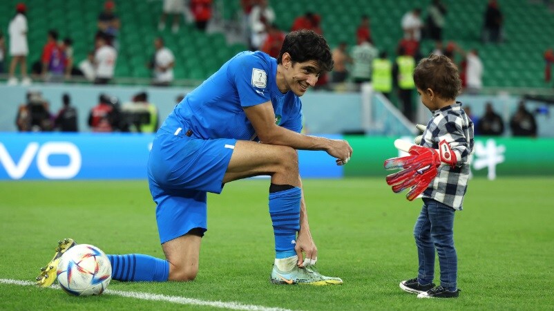 W杯で大躍進のモロッコ！守護神ブヌと愛息のキュートな光景も話題に | Qoly | FIFA ワールドカップ 2022 完全ガイド by ABEMA