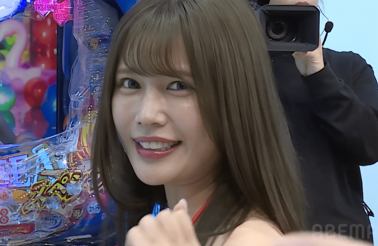 有村架純似の美人グラドル、スタイル際立つビキニ姿でパチンコ対決！大当たりし歓喜 | バラエティ | ABEMA TIMES | アベマタイムズ