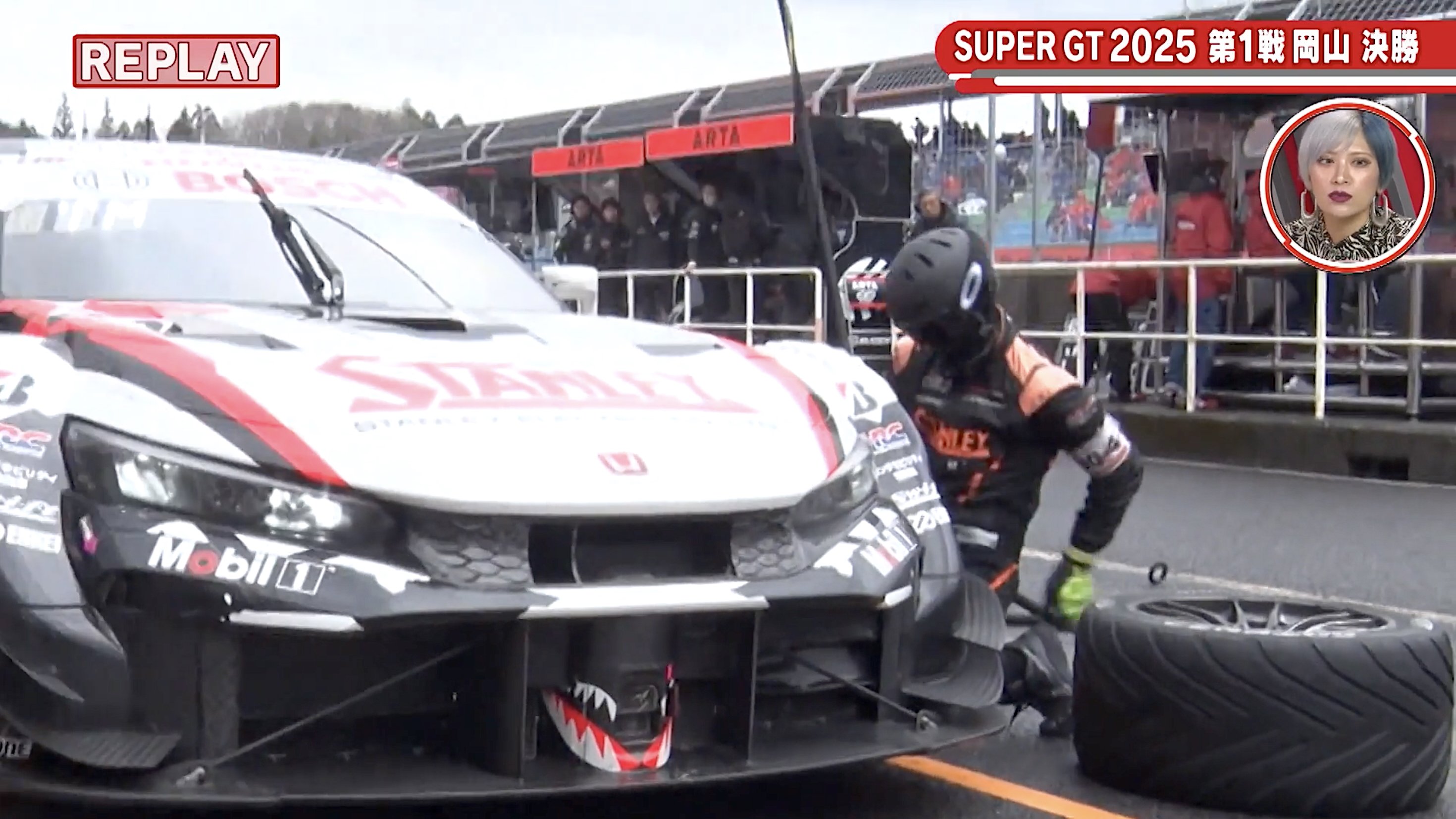 【写真・画像】ナットが飛んだ！シビックタイプRを襲った痛恨の「38.9」 一瞬でレースを変えたピット作業の一部始終 1枚目 | モータースポーツ | ABEMA TIMES | アベマタイムズ