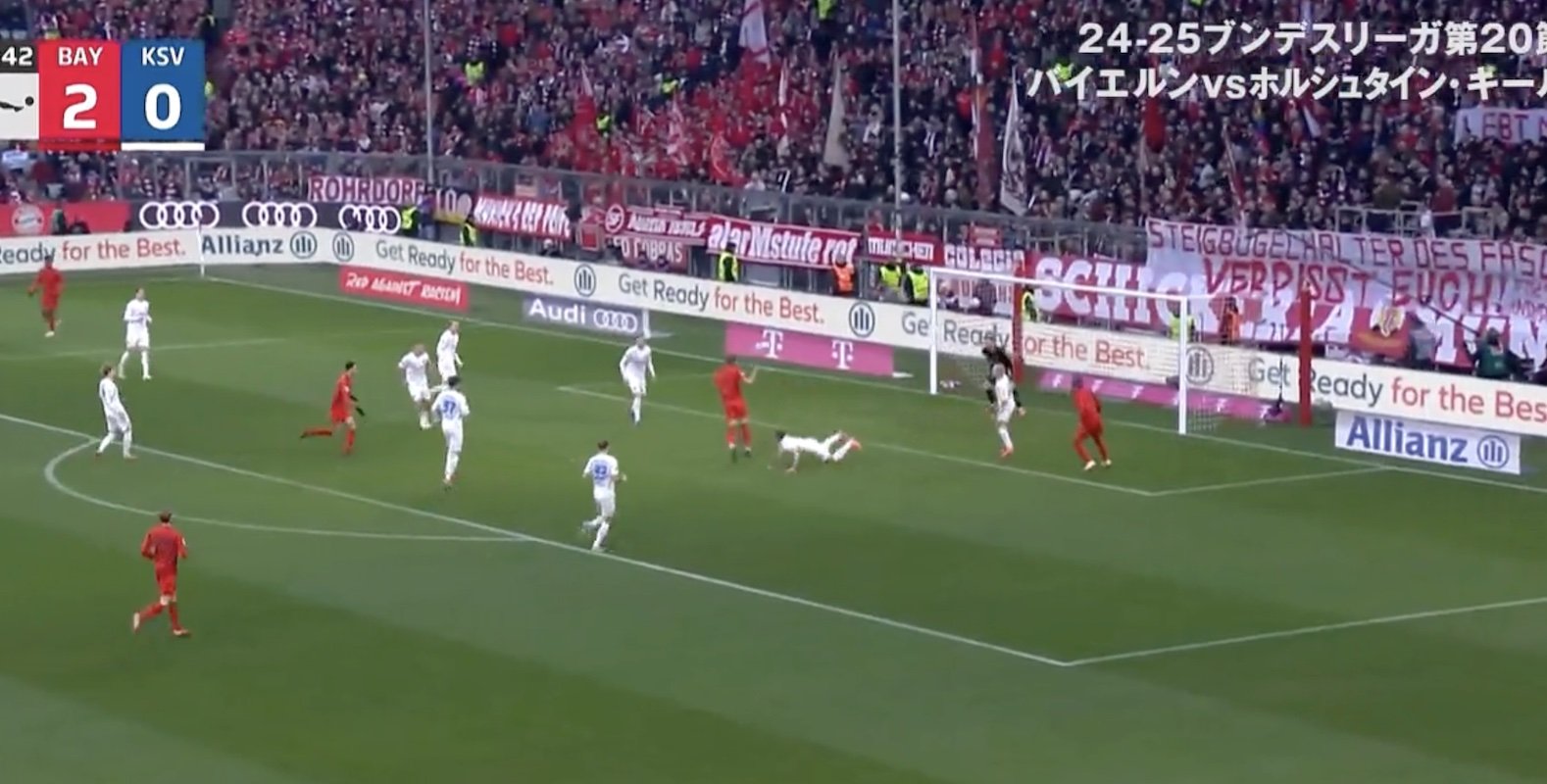 スタジアム騒然！ 怪物FW、片手でDFを吹き飛ばす→“パワフルヘッド”炸裂の瞬間「エグい」 現代最高ストライカーの驚異的な一発 | ブンデスリーガ | ABEMA TIMES | アベマタイムズ