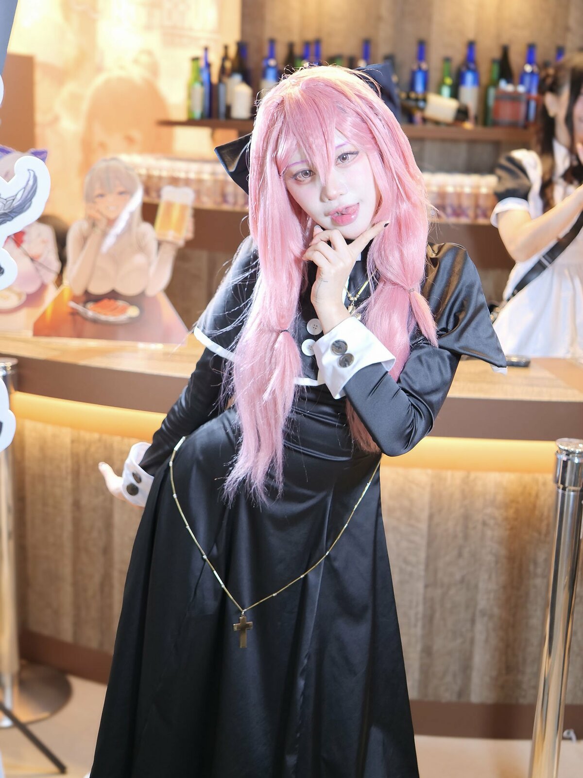 "Cosplayers Dressed as Beautiful Girls from the 'Full-Breasted RPG ...