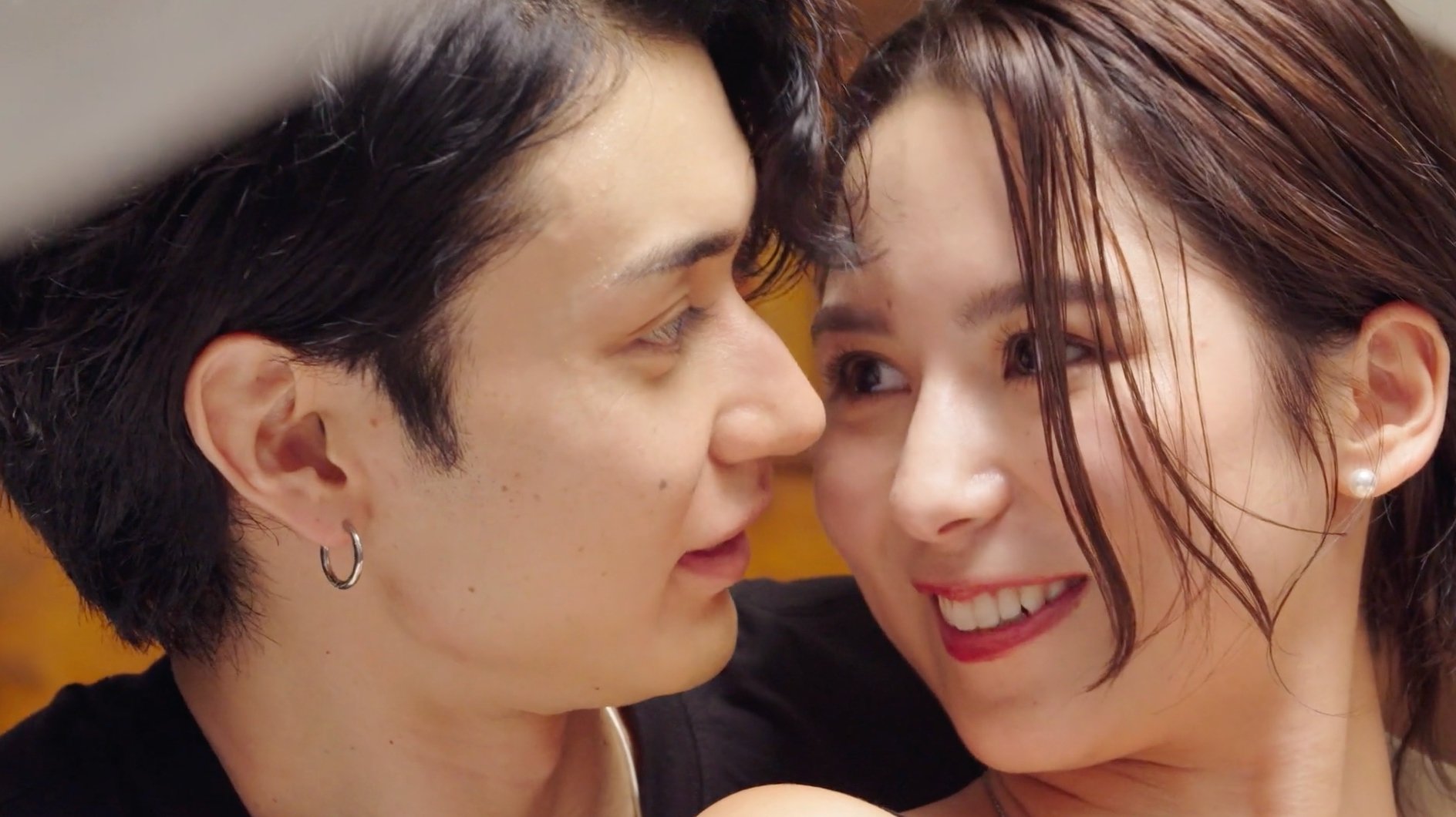 ベッドで密着 美女の囁き&キス寸前の距離感にドキドキ「めっちゃ鼓動早くない？」 | 恋愛 | ABEMA TIMES | アベマタイムズ