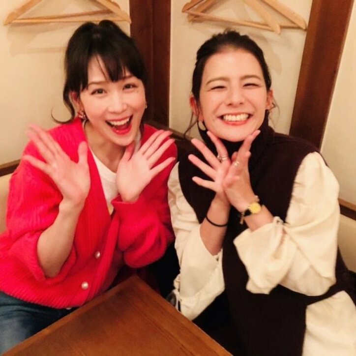 相沢まき、スザンヌからのサプライズプレゼントに感涙「たくさんの幸せをくれる」 | 話題 | ABEMA TIMES