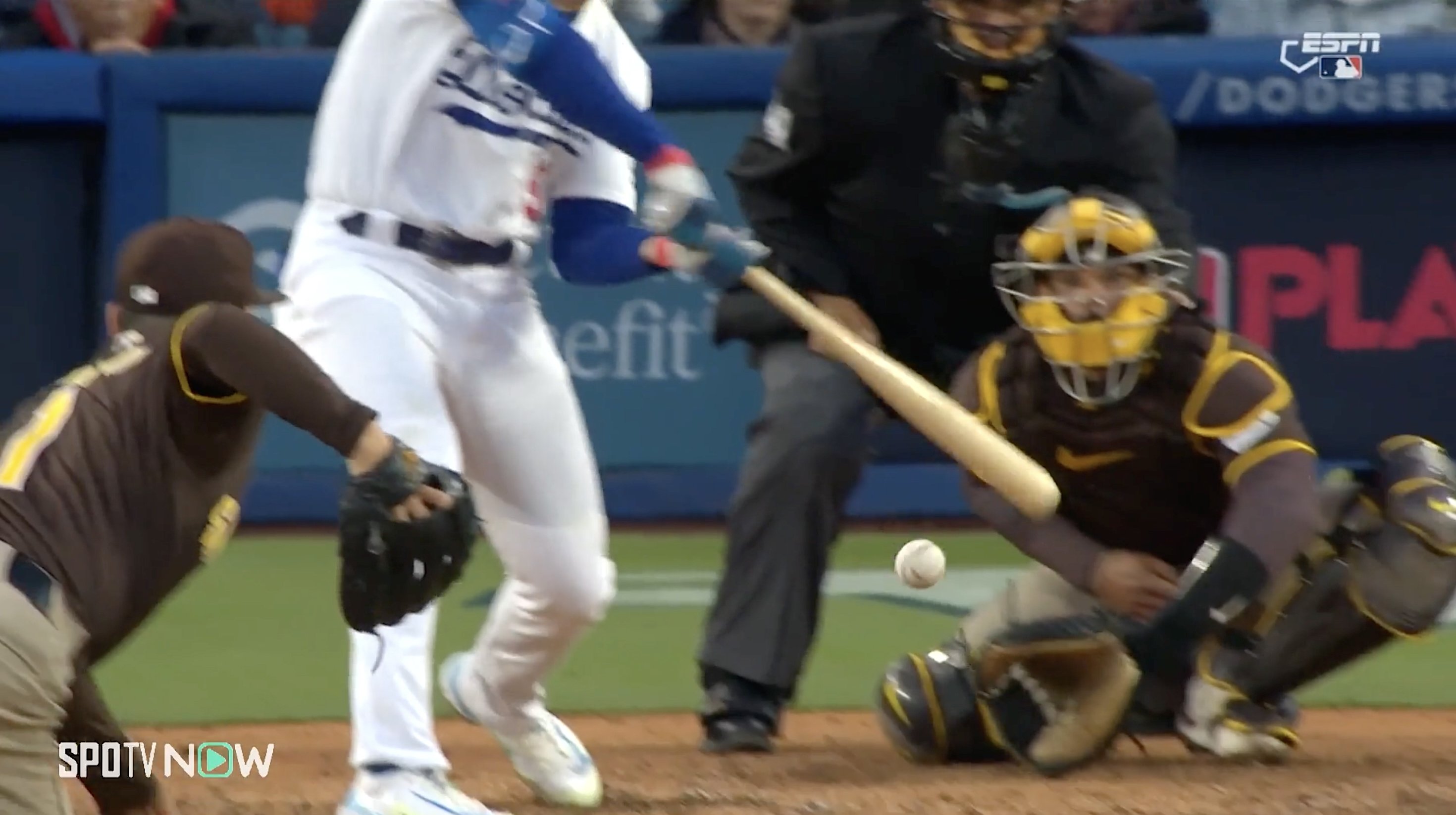 え！？この球で納得いかないの？ 松井裕樹“お化けスプリット”で奪三振も不満顔 落差89センチの圧巻投球直後に“まさかの”リアクション | MLB | ABEMA TIMES | アベマタイムズ