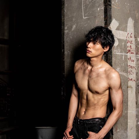 福士蒼汰の鍛え抜かれた肉体美！ 「これはホントにヤバい」「心臓バクバクです」とファン悶絶 | 話題 | ABEMA TIMES | アベマタイムズ