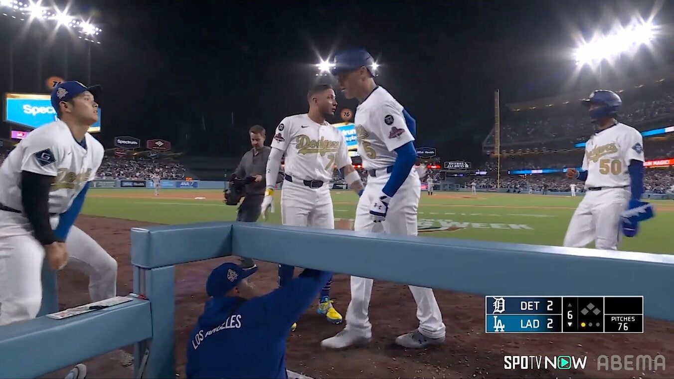 【写真・画像】ドジャース戦で怒号飛び交う “故意落球”判定巡り敵軍監督が激昂…球場騒然の一部始終 2枚目 | MLB | ABEMA TIMES | アベマタイムズ