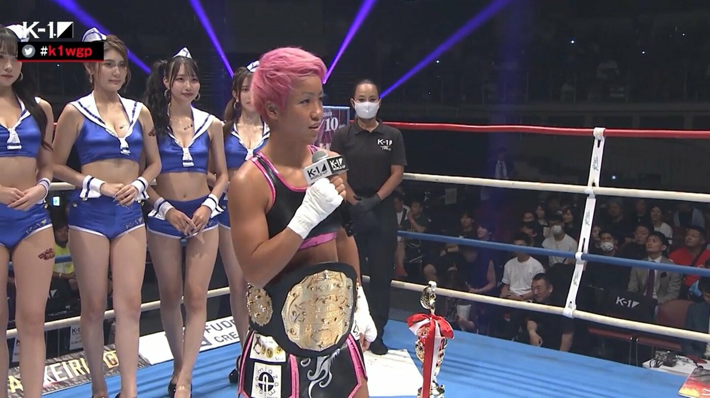 女子キック、衝撃KO直後に「泣いてますよ…」魔裟斗も驚きのワンシーン 女王が圧巻の秒殺＆4連続KOでV3防衛 | ニュース | ABEMA TIMES | アベマタイムズ