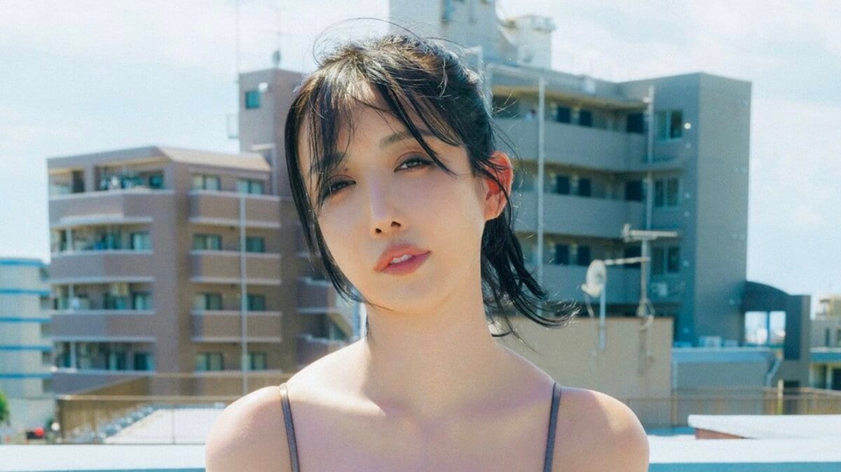 “奇跡のカラダ” 蒼山怜、“身長174cm×B88”の異次元プロポーション披露 『FLASH』登場 | グラビア | ABEMA TIMES | アベマタイムズ