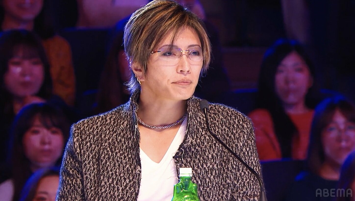 【写真・画像】指のないギタリストの演奏にGACKT感動「右手はハンデではなくて与えられたギフト」 1枚目 | バラエティ | ABEMA TIMES