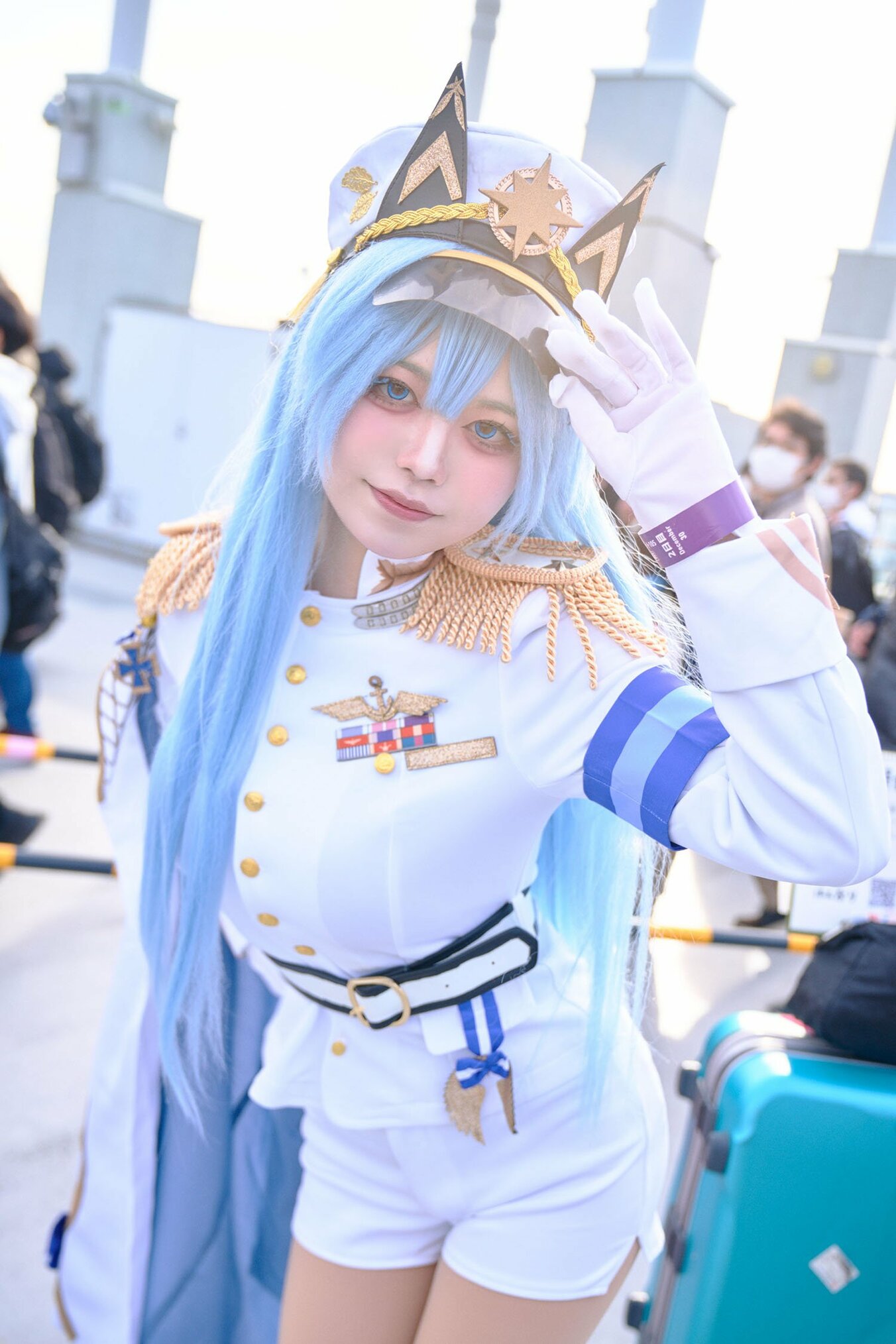 【写真・画像】ボリューミーなトップとスッキリな下半身…『NIKKE』ヘルムのコスプレに見る絶妙なバランス感 3枚目 | アニメニュース | ABEMA TIMES | アベマタイムズ