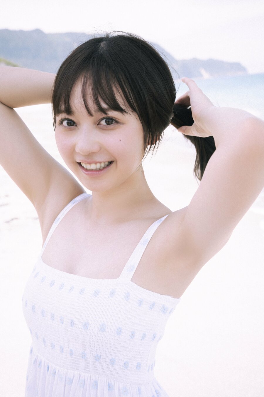 AKB48大盛真歩、温泉入浴カットに衝撃“うさぎブラ”など過去最大露出に挑戦した1st写真集 25歳誕生日の12月に発売 | グラビア | ABEMA TIMES | アベマタイムズ