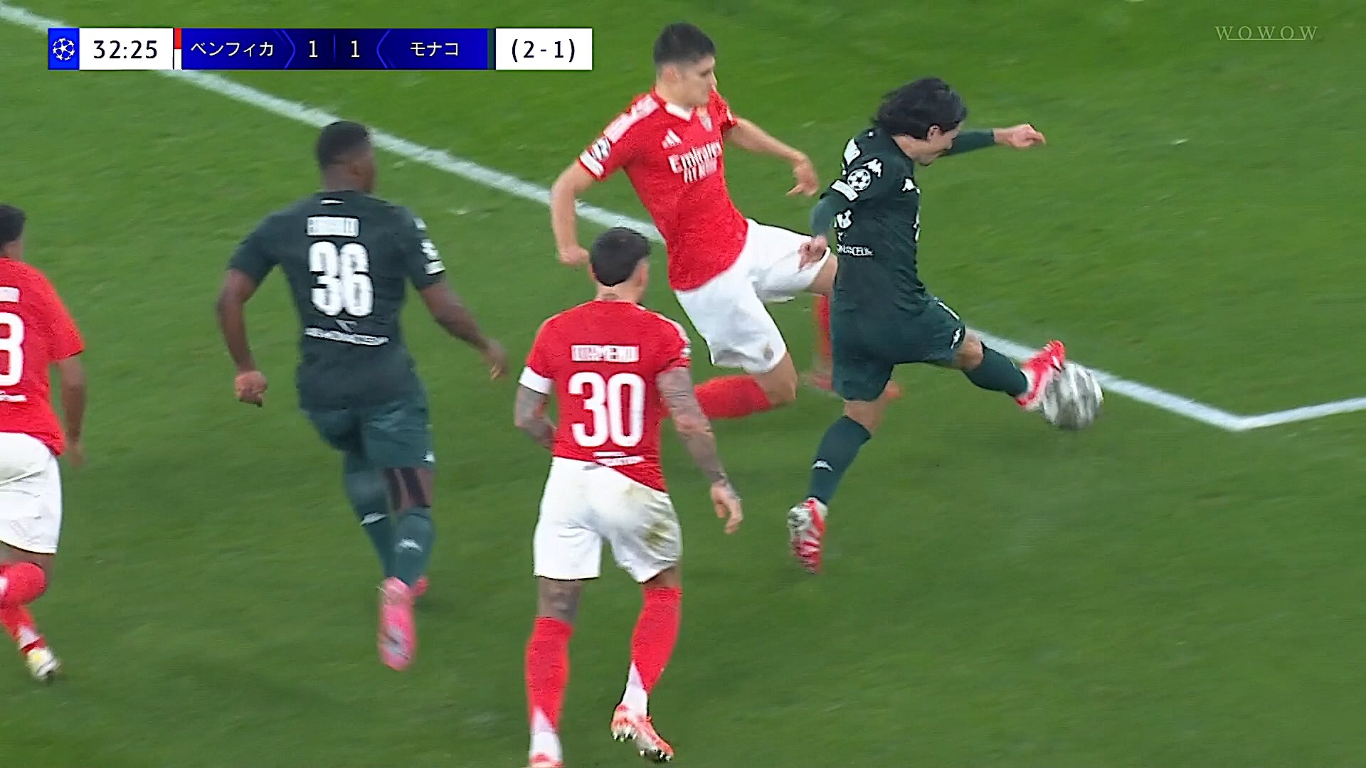 「タキが歴史に名を刻んだ」南野拓実、ニアをぶち抜く強烈ゴールにSNS沸騰 “右足一閃”で日本人CL得点記録更新 | 海外サッカー | ABEMA TIMES | アベマタイムズ