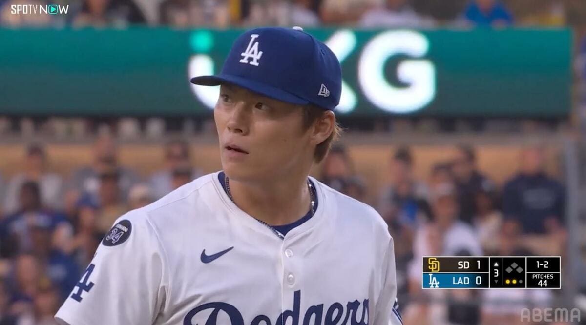 「世紀の大誤審」山本由伸が困惑した“疑惑の判定”「ど真ん中やぞ」「審判チェンジして」衝撃シーンに批判殺到 | MLB | ABEMA TIMES | アベマタイムズ