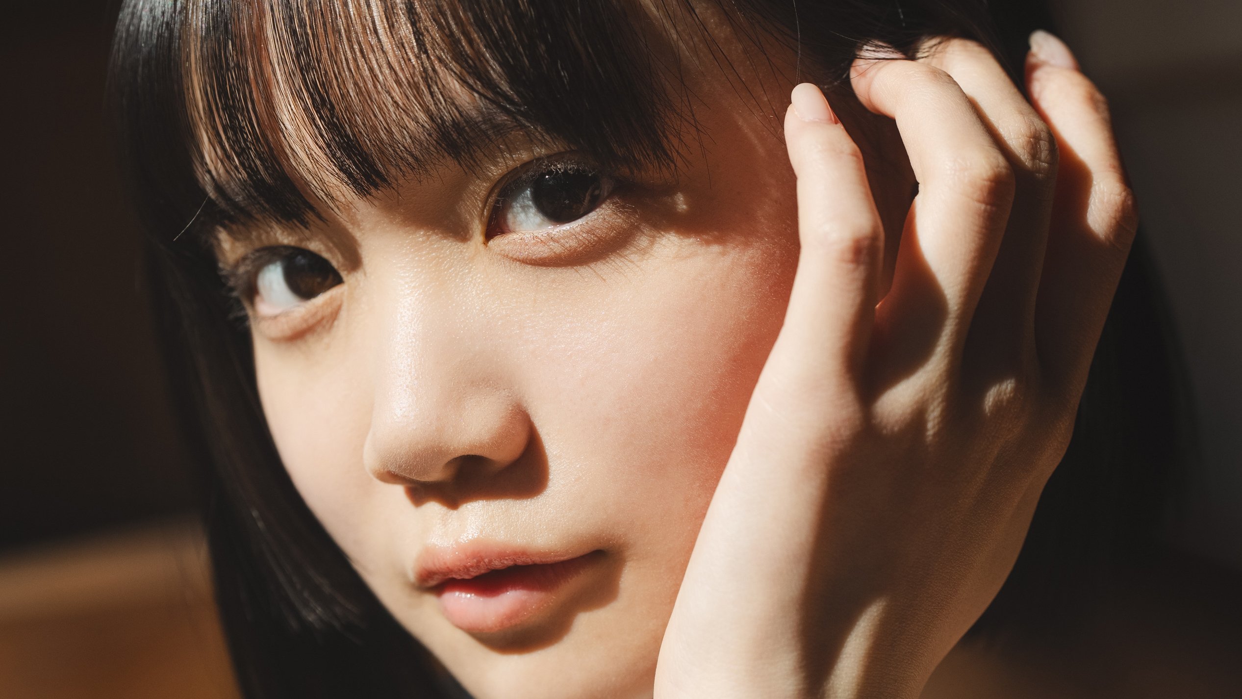 「シンデレラ宣言！」加入後の写真が即話題の“スーパー原石” 中国出身の18歳、ROMANのデジタル写真集が発売決定 | グラビア ...