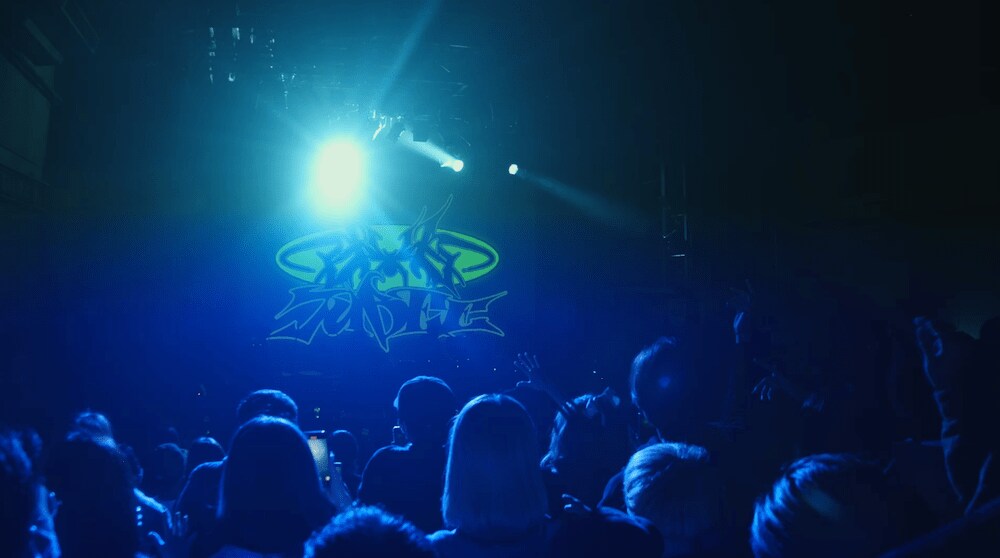 渋谷WWWにて開催されたJUBEE(Creative Drug Store/Rave Racers/AFJB) による初ワンマンの模様が動画で ...