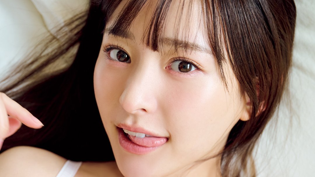 【写真・画像】“無敵のグラドル”高崎かなみ、愛らしさあふれる“もぐもぐグラビア” 『FLASH』登場 2枚目 | グラビア | ABEMA TIMES | アベマタイムズ