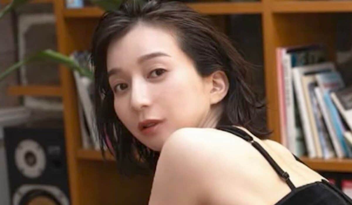 芹那（40）、美ヒップ際立つランジェリー姿に絶賛の声「まん丸マシュマロヒップ」「悶絶級のおちり」「やばいセクシー過ぎる」 | バラエティ | ABEMA TIMES | アベマタイムズ