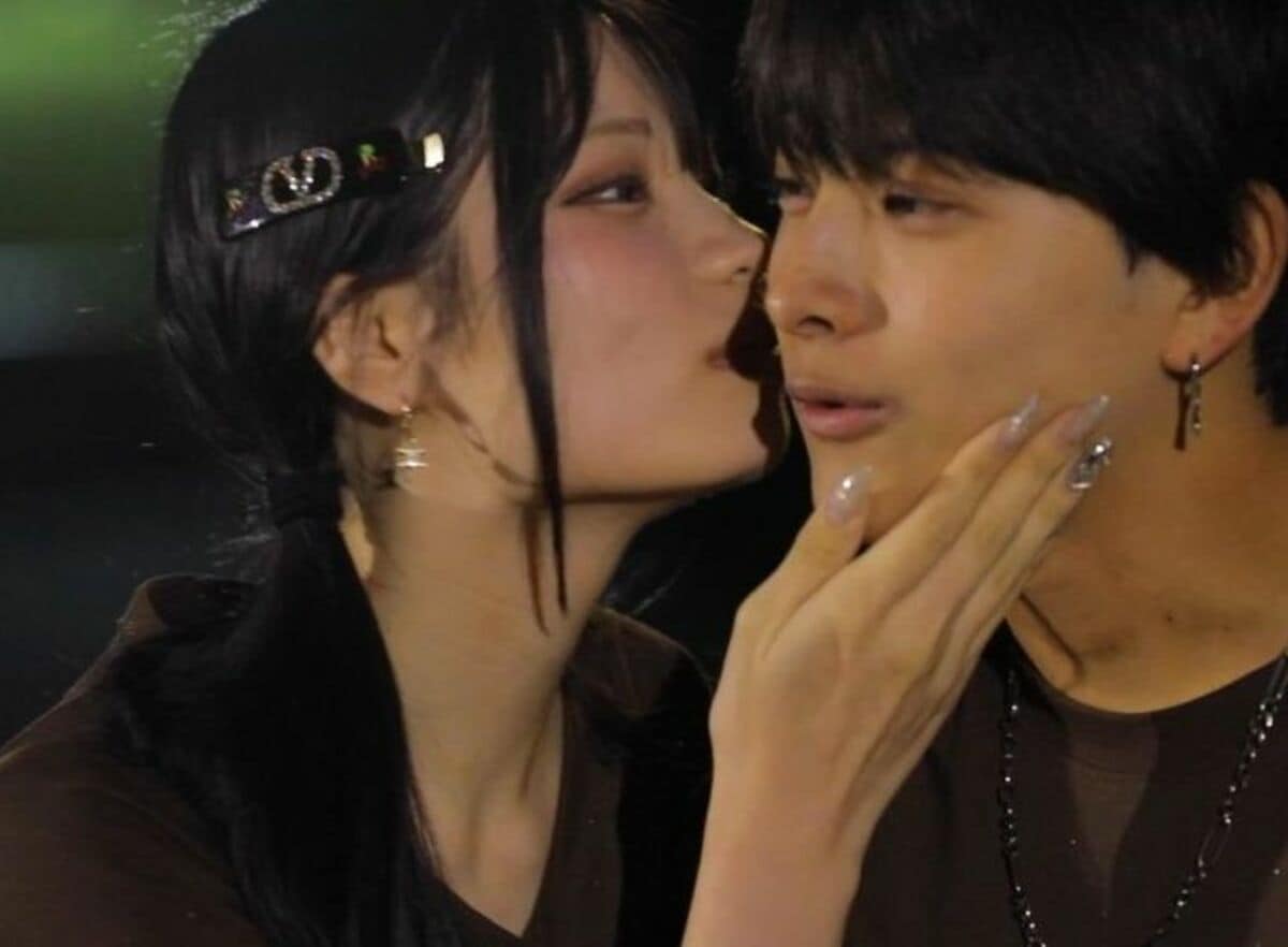 【写真・画像】SNSで大人気のカップルが付き合って1年…キス＆ハグでラブラブ全開「30日中28日会ってるね」 3枚目 | 恋愛 | ABEMA TIMES | アベマタイムズ