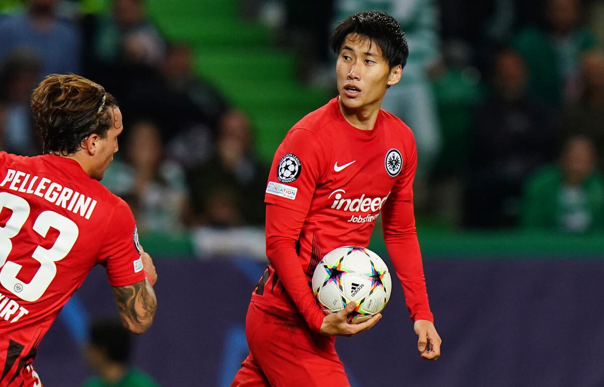 とんでもないハートの強さ！ レーザーポインターの妨害も鎌田大地の前では無力化…PKを蹴る前にニヤりと笑う姿が大きな話題 | 超WORLDサッカー! | FIFA ワールドカップ 2022 完全 ...